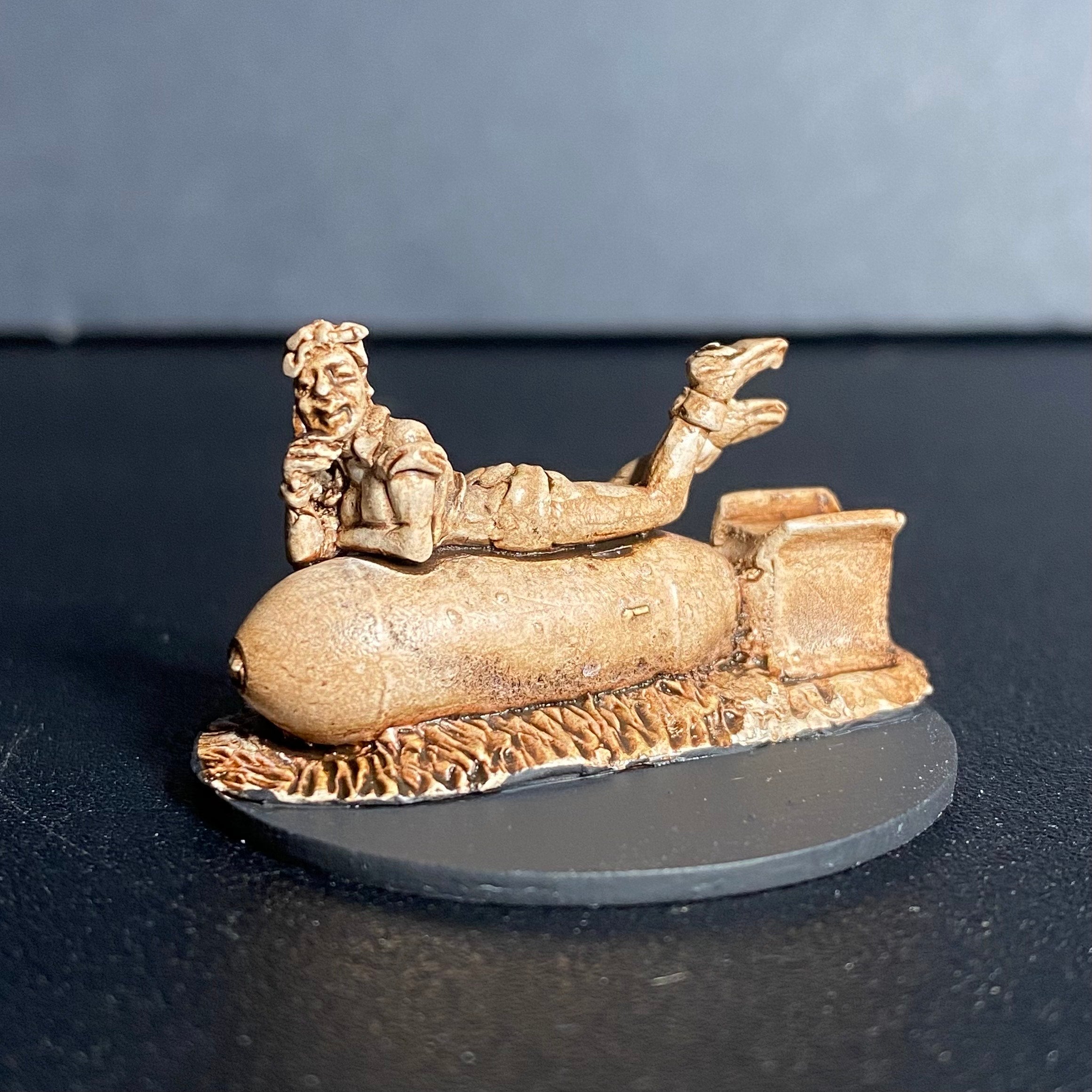 Pin Up Girl #18 (1 figure) | Battle Valor Games LLC