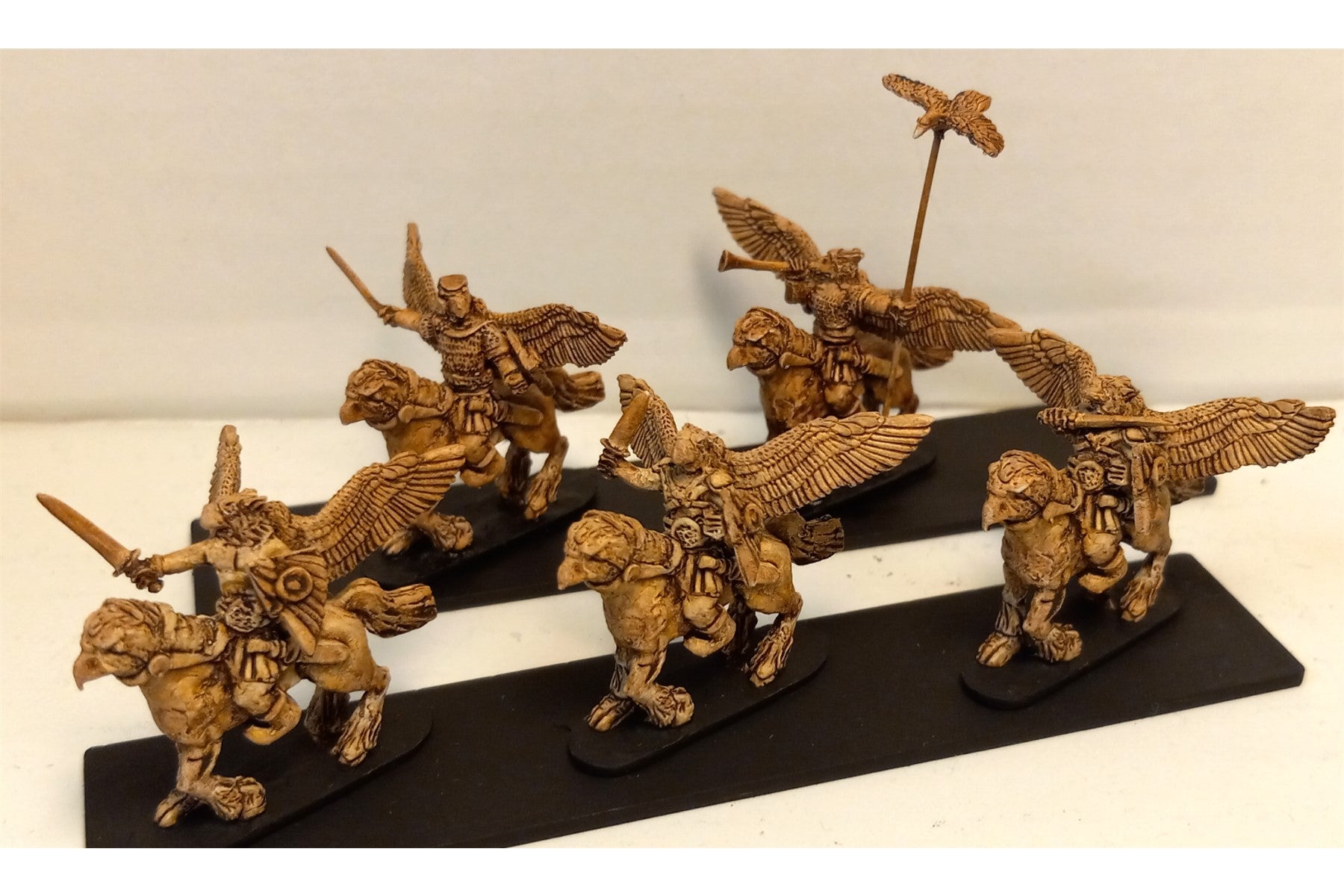 Falconian Cavalry with Swords on Horgles (16 figures) | Battle Valor ...