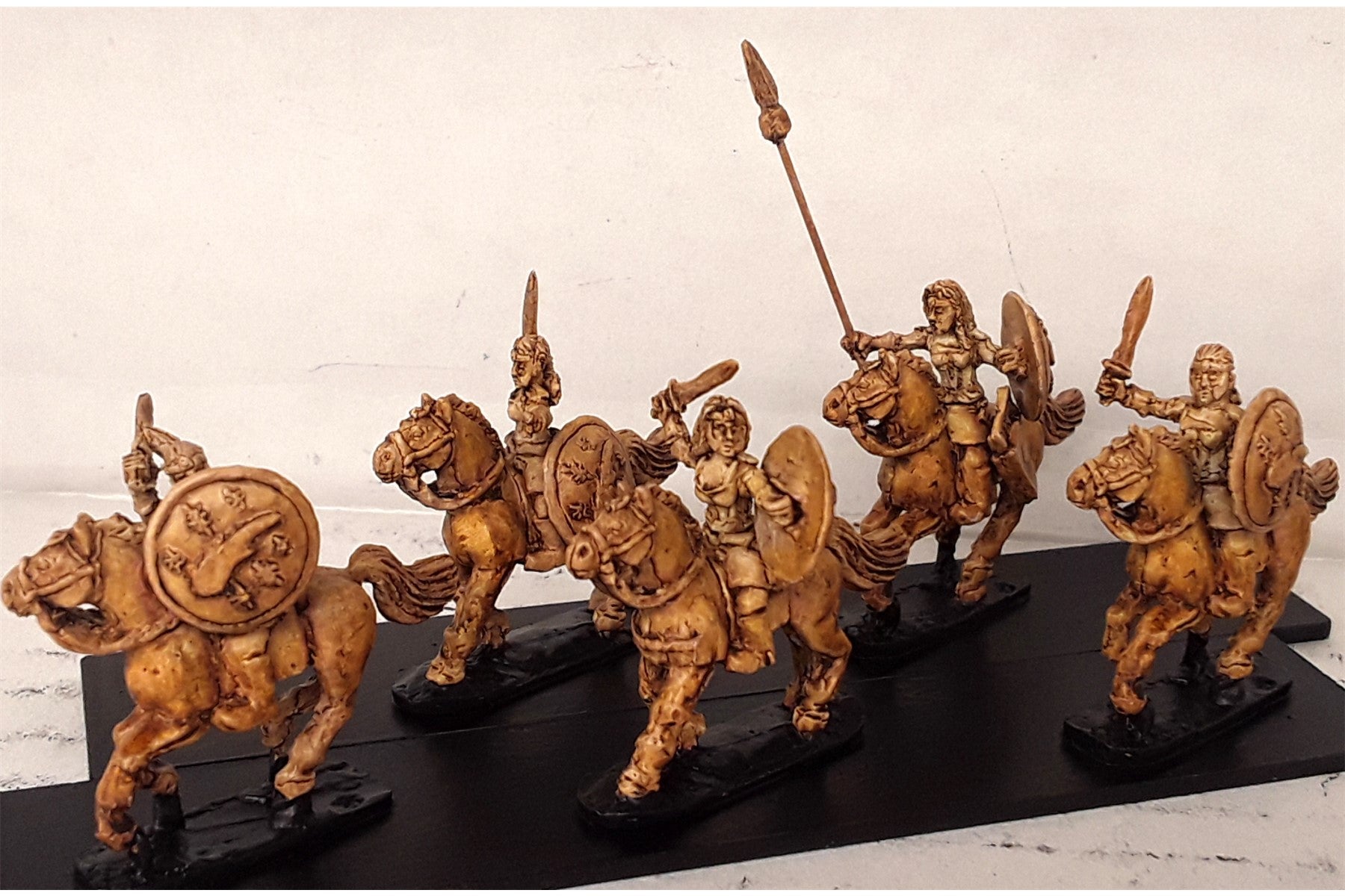 Amazonian Cavalry with Swords & Shields on Horses (16 figures) | Battle ...