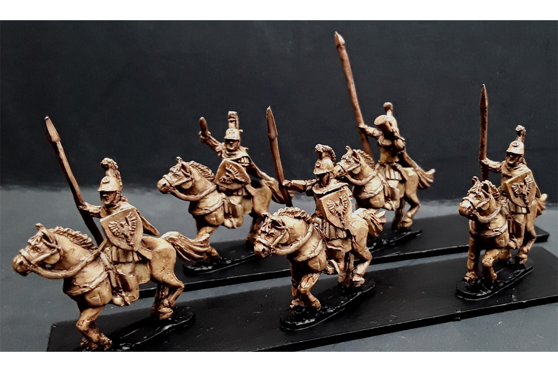 Legian Cavalry with Spears and Shields on Horses (16 figures) | Battle ...